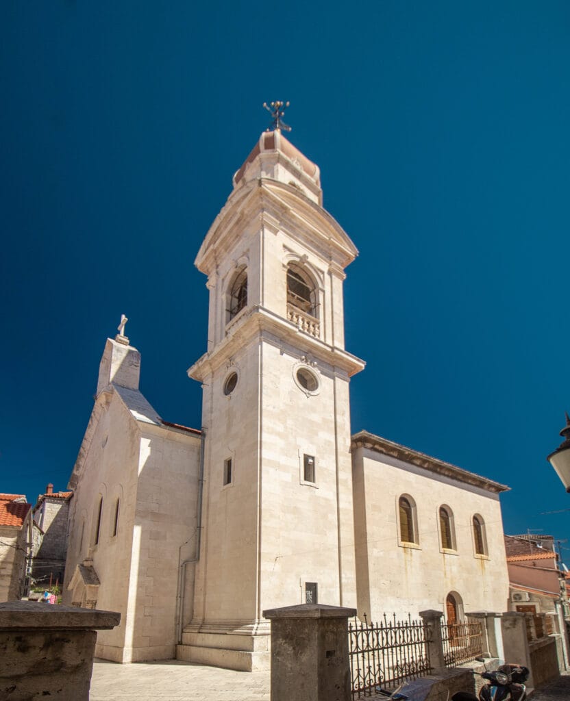 O ŽUPNOJ CRKVI - ŽUPA SVETOGA KRIŽA, SPLIT, VELI VAROŠ